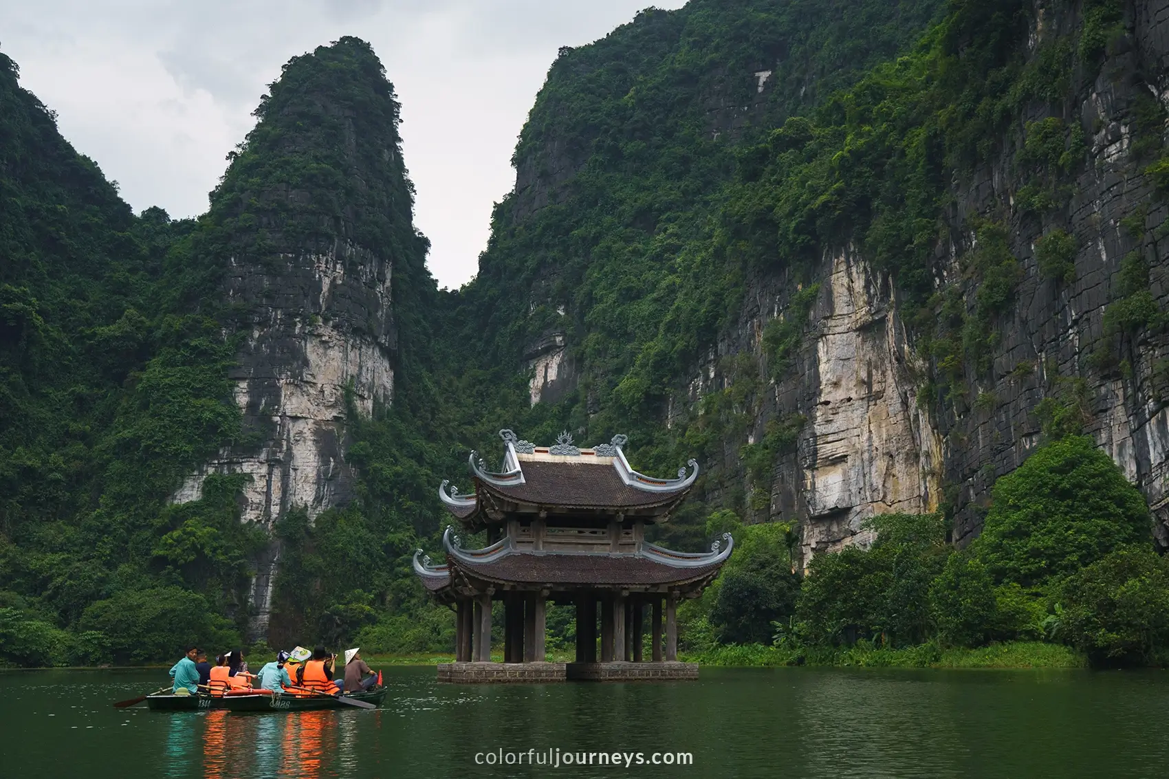 Trang An Boat Tour: Best Route, Prices, & Tips